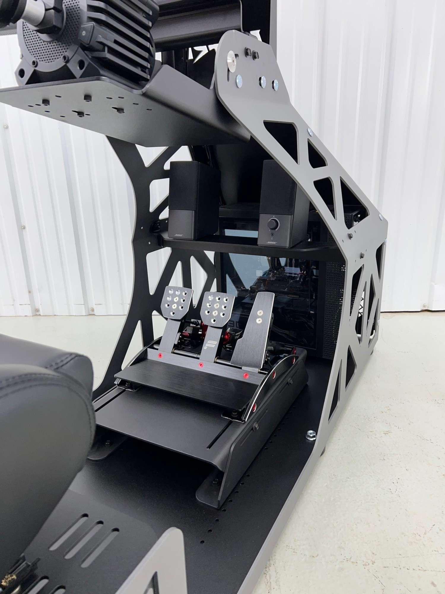 WR1 Sim Chassis | Oakley